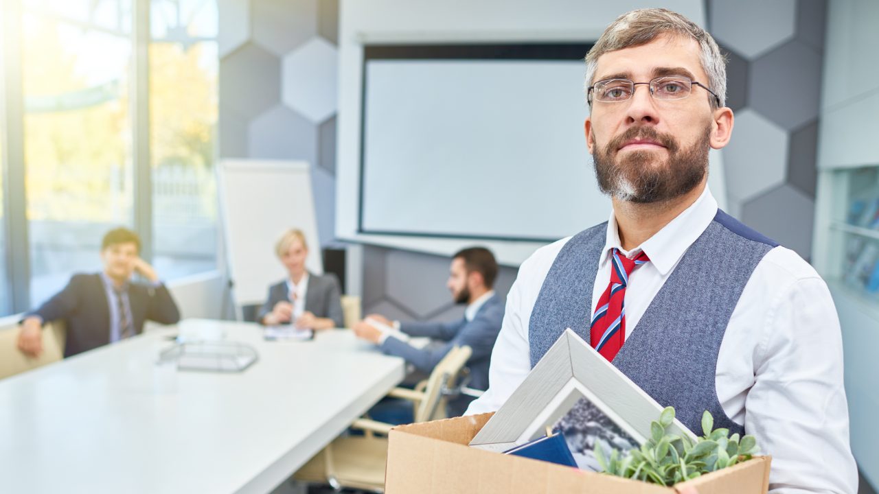 A complete guide to writing a resignation letter along with the best ...